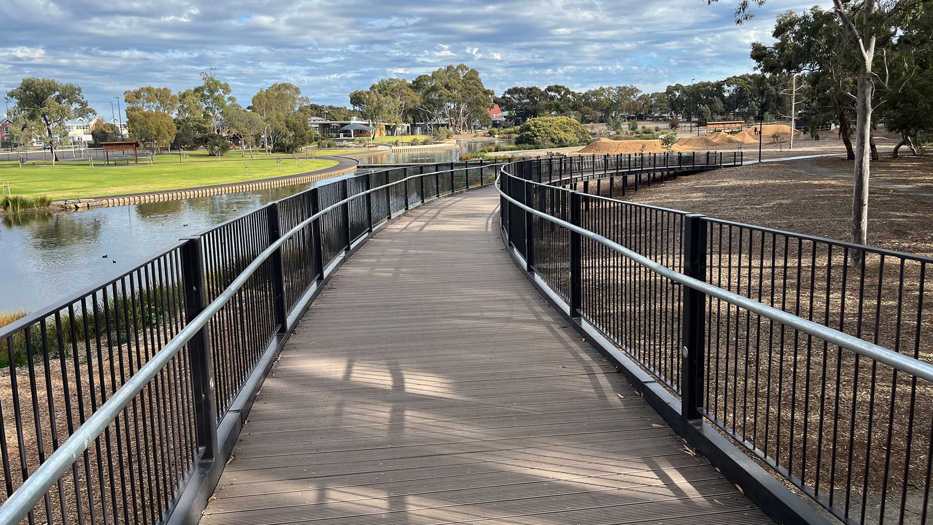 Apex Park Elevated Boardwalk Decking – APR Composites | Australian ...