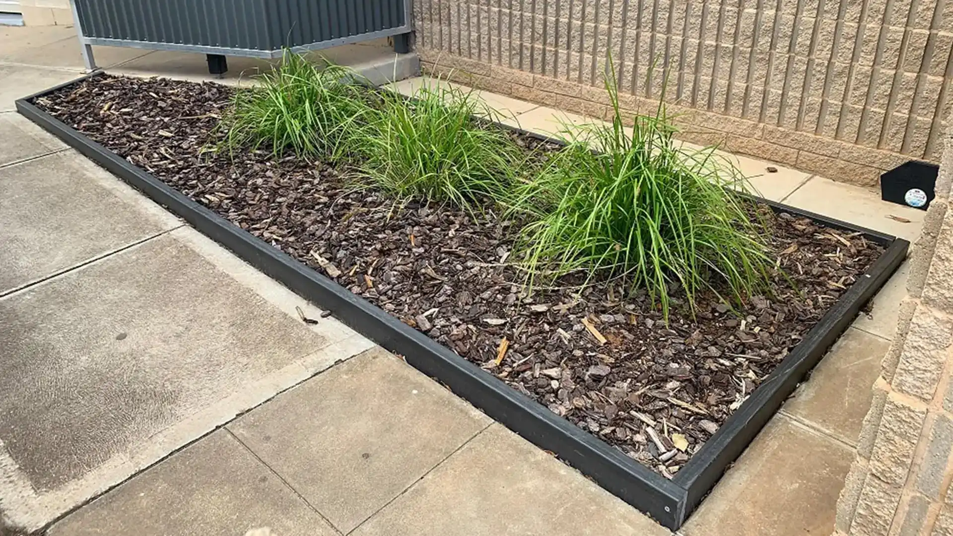 Garden & Path Edging | APR Composites | 08 8359 4999 | Landscape Edging ...