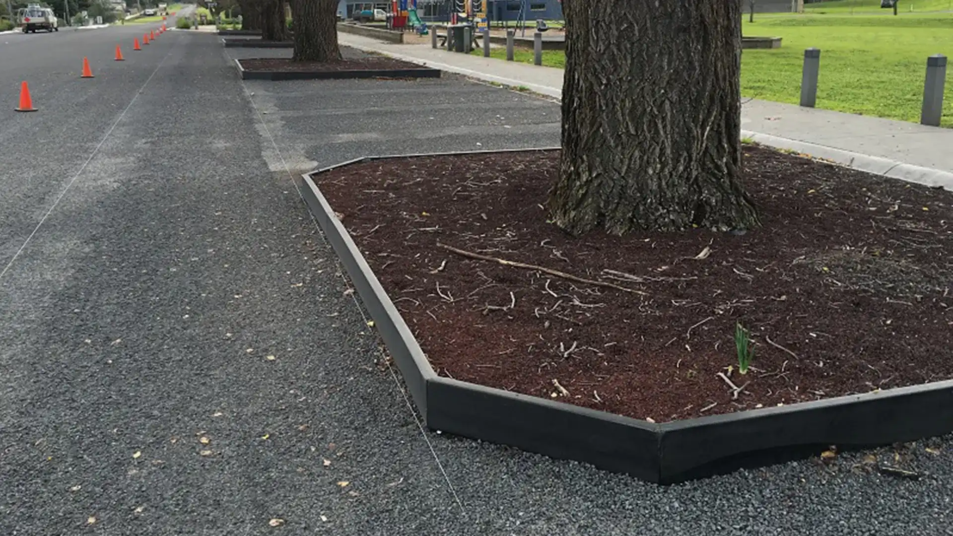 Garden & Path Edging | APR Composites | 08 8359 4999 | Landscape Edging ...